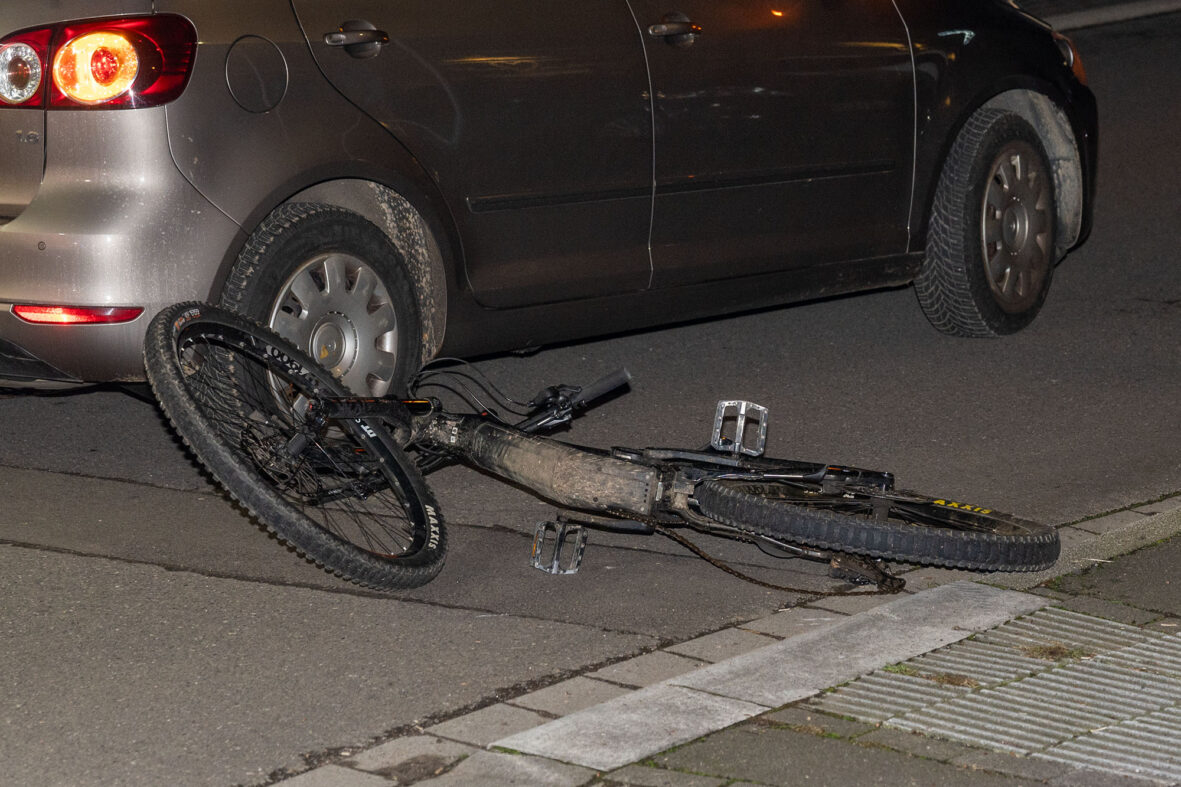 Seniorin übersah Pedelec-Fahrer ohne Licht - Mein Kierspe