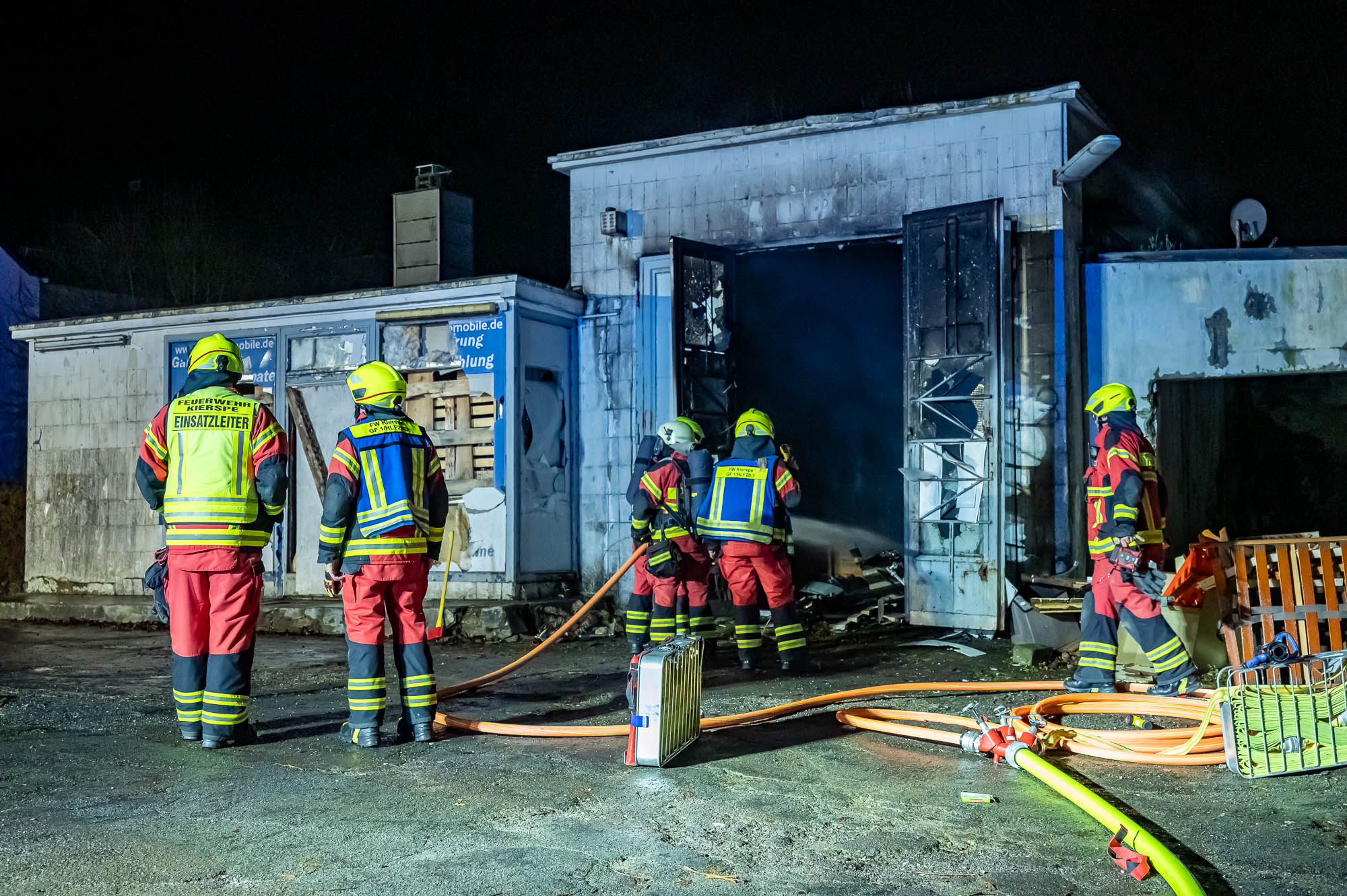 Kiersper Wehr löscht Brand in Ruine - Mein Kierspe
